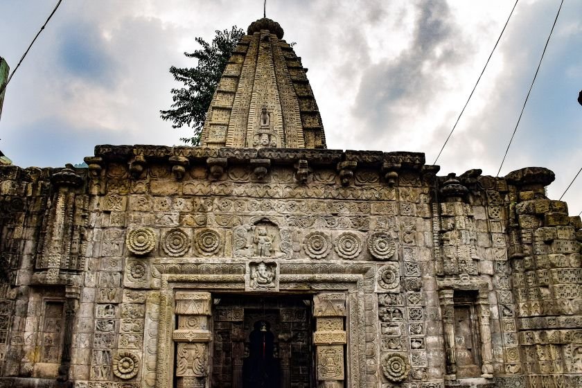 Ardhnarishwar Temple – The Divine Union of Shiva and Shakti | A Guide ...