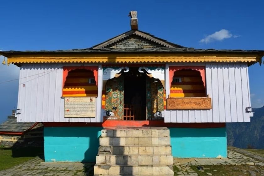 Bijli Mahadev Temple, Kullu – Where Lightning Strikes and Faith ...