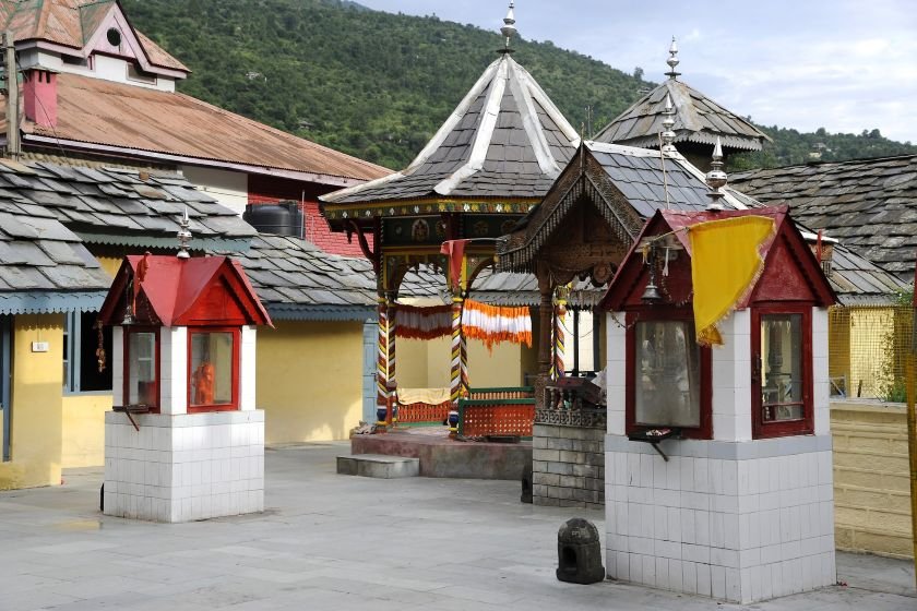 Raghunath Temple, Kullu – The Throne of Lord Rama in the Valley of Gods ...